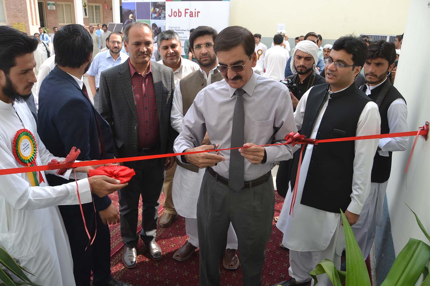 KP TEVTA establishes career counselling and job placement center ...